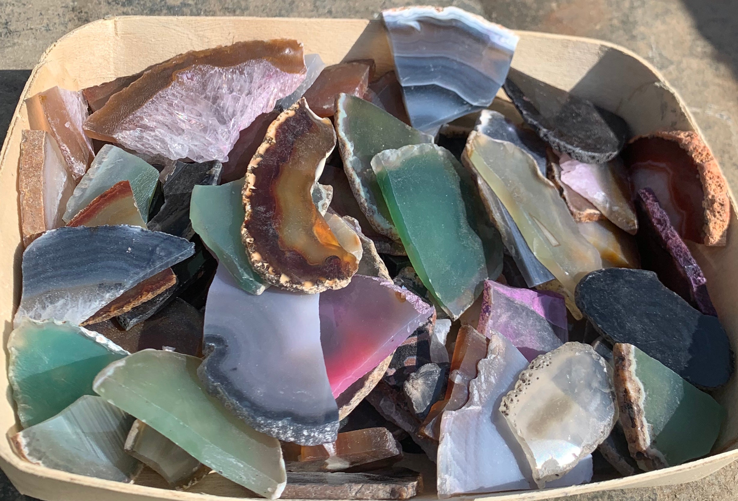 Just under 1kg. BROKEN AGATE – Charmouth Fossils